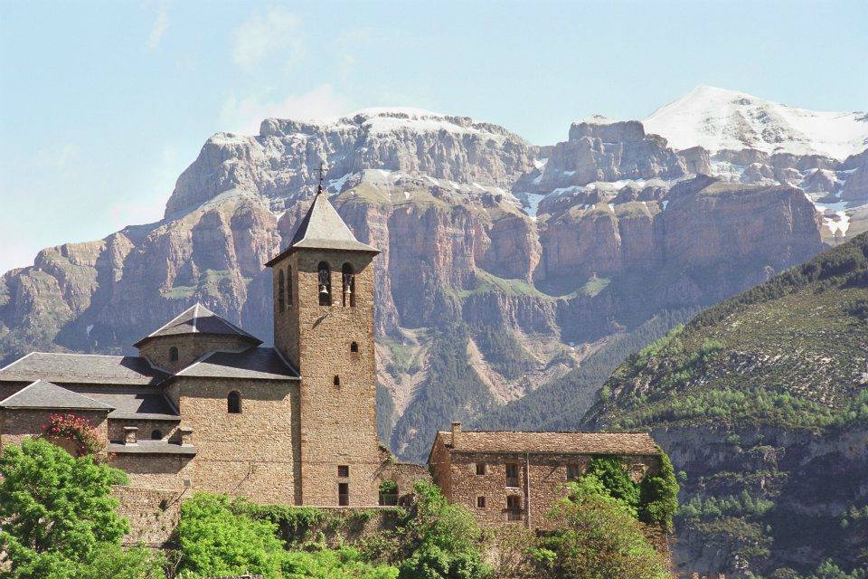 Iglesia de San Salvador en Torla-Ordesa